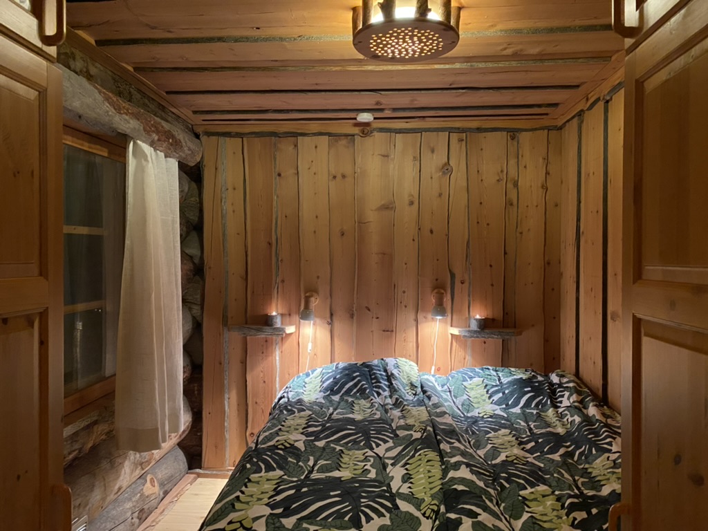 About the cabin | Welcome to Levi Log Cabin!